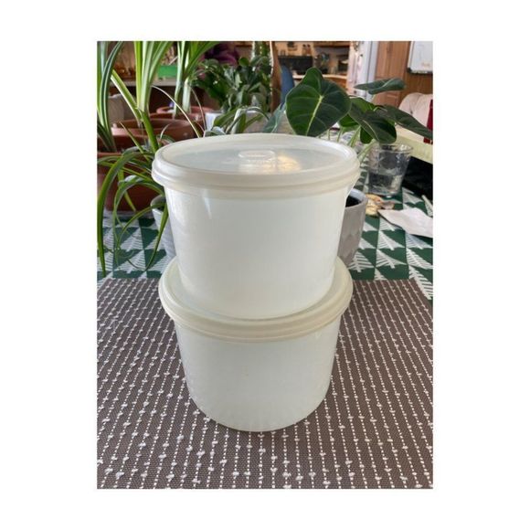 Tupperware | Kitchen | Vintage Tupperwarelidded Round Containers 238 ...